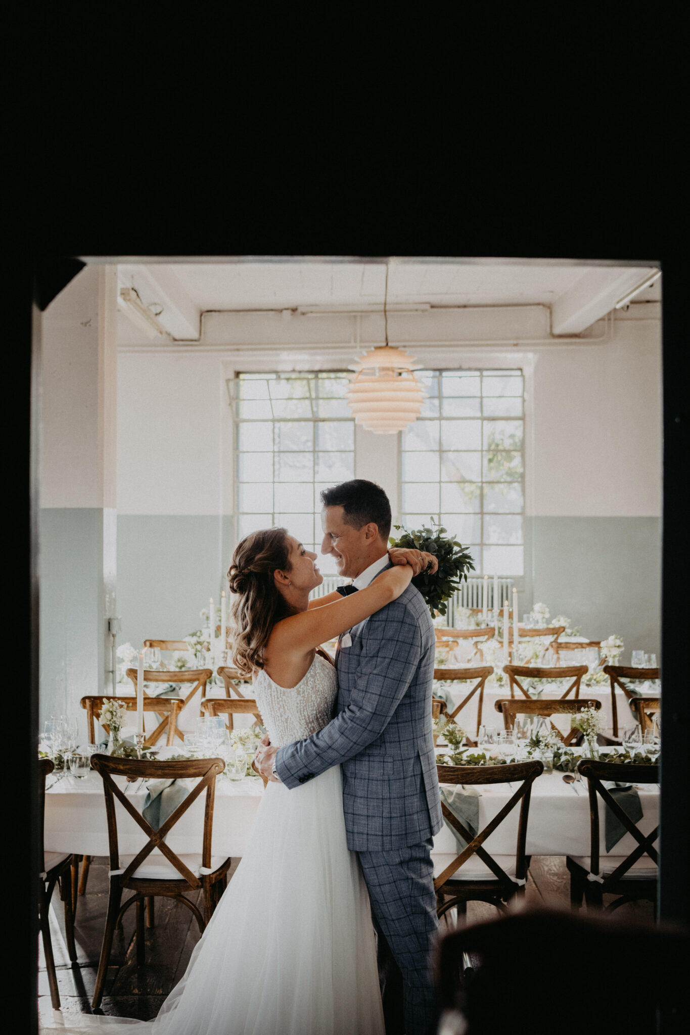 Industrie-Hochzeit am Hafen des Rheins - Liebesding